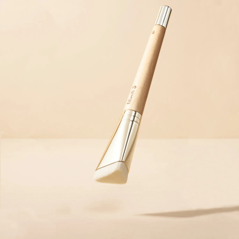 Fillimilli S SMOOTH SKIN FILTER FOUNDATION BRUSH 827 – WOOH